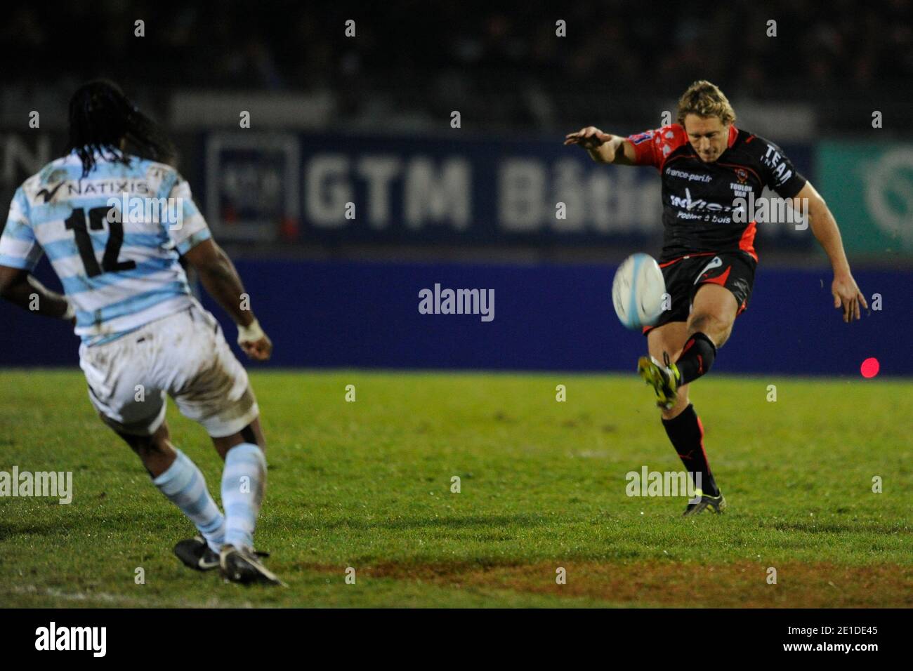 Jonny wilkinson drop goal hi-res stock photography and images - Alamy