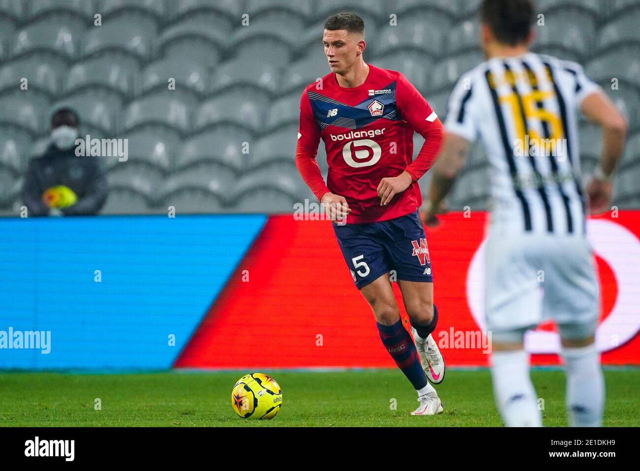 LILLE, FRANCE - JANUARY 6: Sven Botman of Lille OSC during the Ligue 1 ...