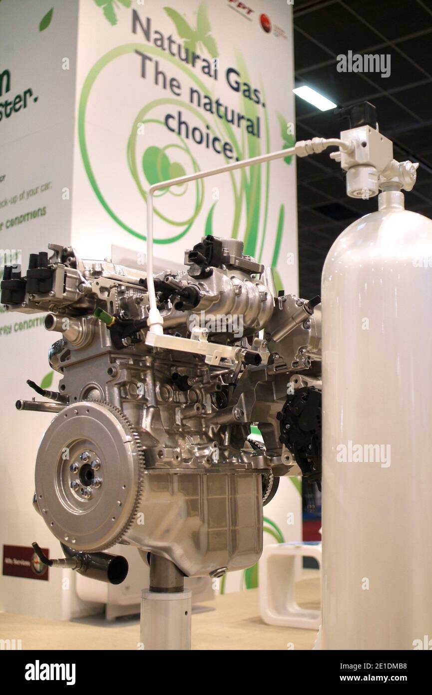 Liquid hydrogen car hi-res stock photography and images - Alamy