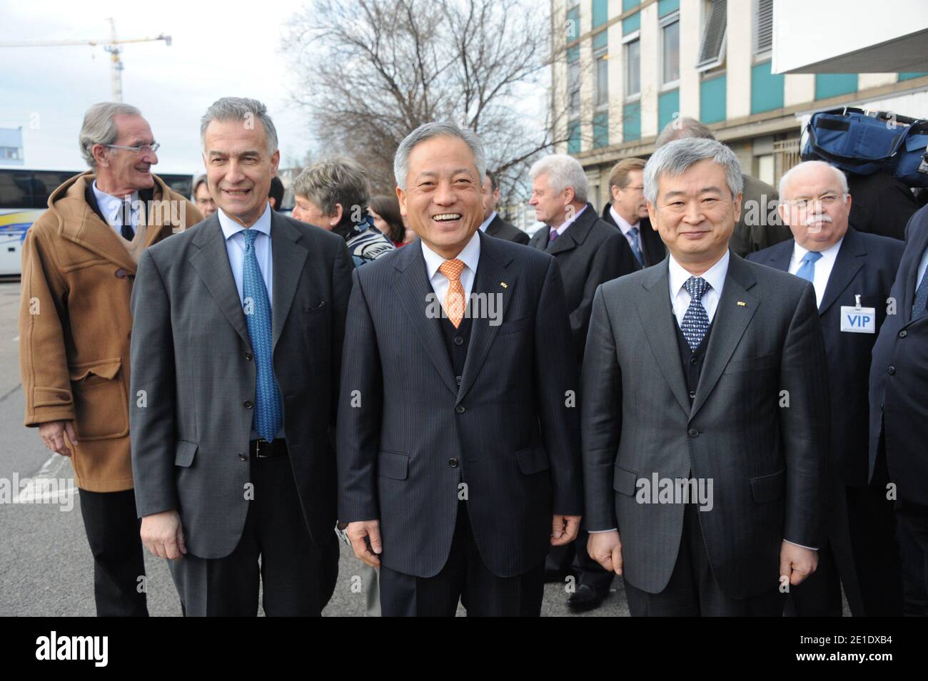 Jacques Hardelay CEO STX Saint Nazaire, Kang-Sik Rhee CEO STX France ...
