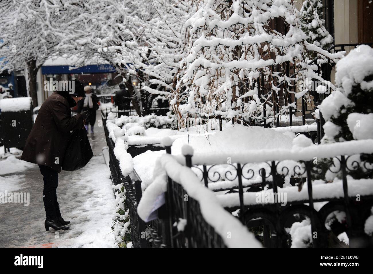 An illustration of the latest snow storm to hit the East Coast in New ...
