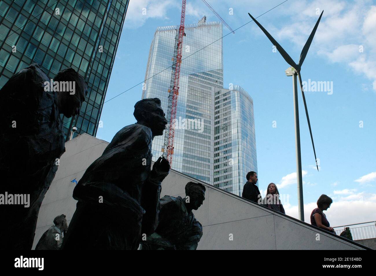How Paris would look like with aeolian wind turbines everywhere? Photo ...