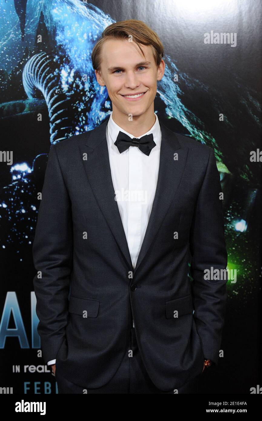 Rhys Wakefield attends the premiere of Universal Studio's 'Sanctum' at ...