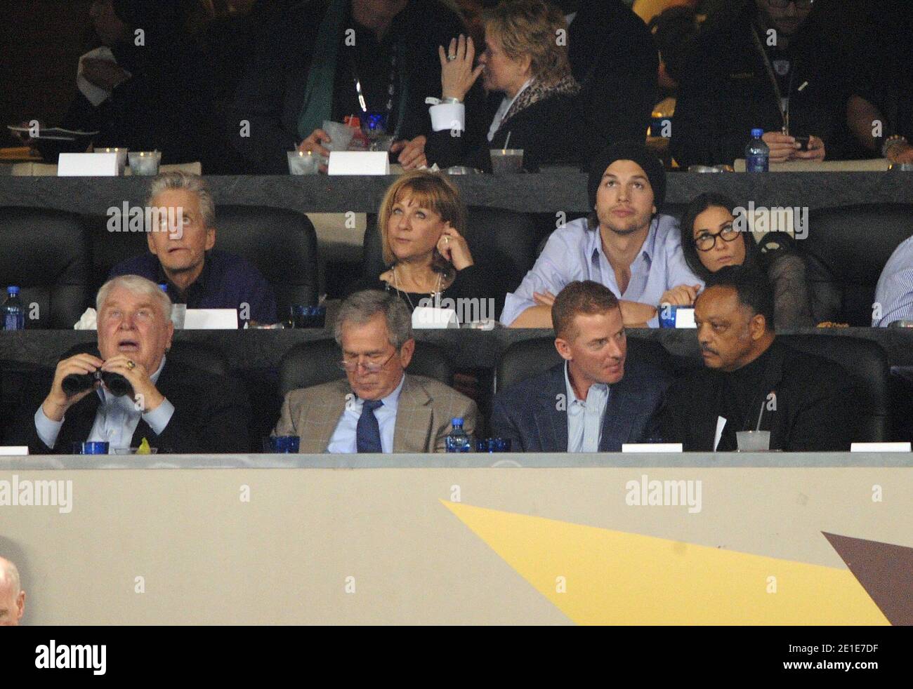 Catherine Zeta Jones, Michael Douglas, Ashton Kutcher, Demi Moore ...