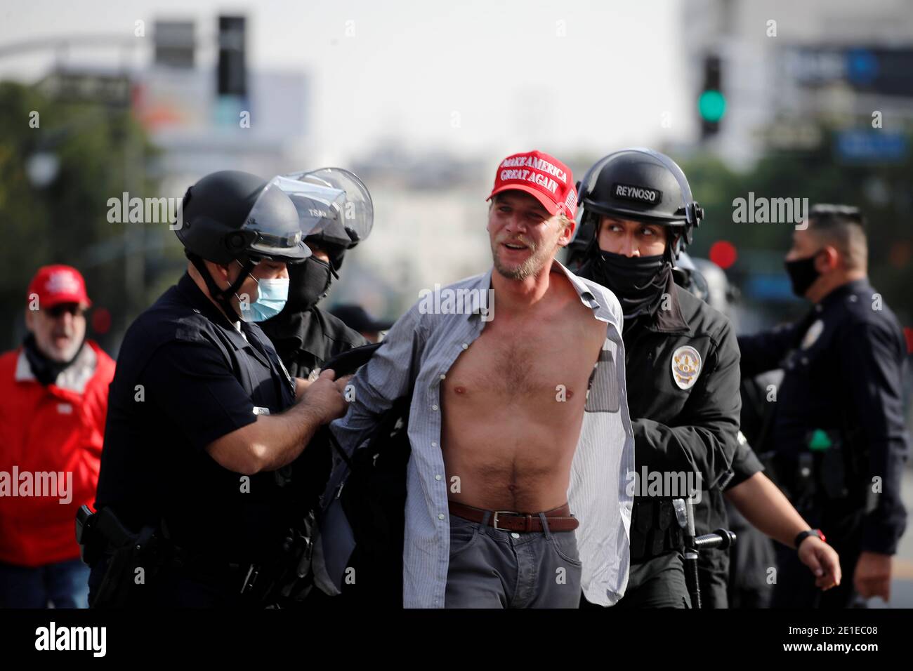 Trump wearing maga hat hi-res stock photography and images - Alamy