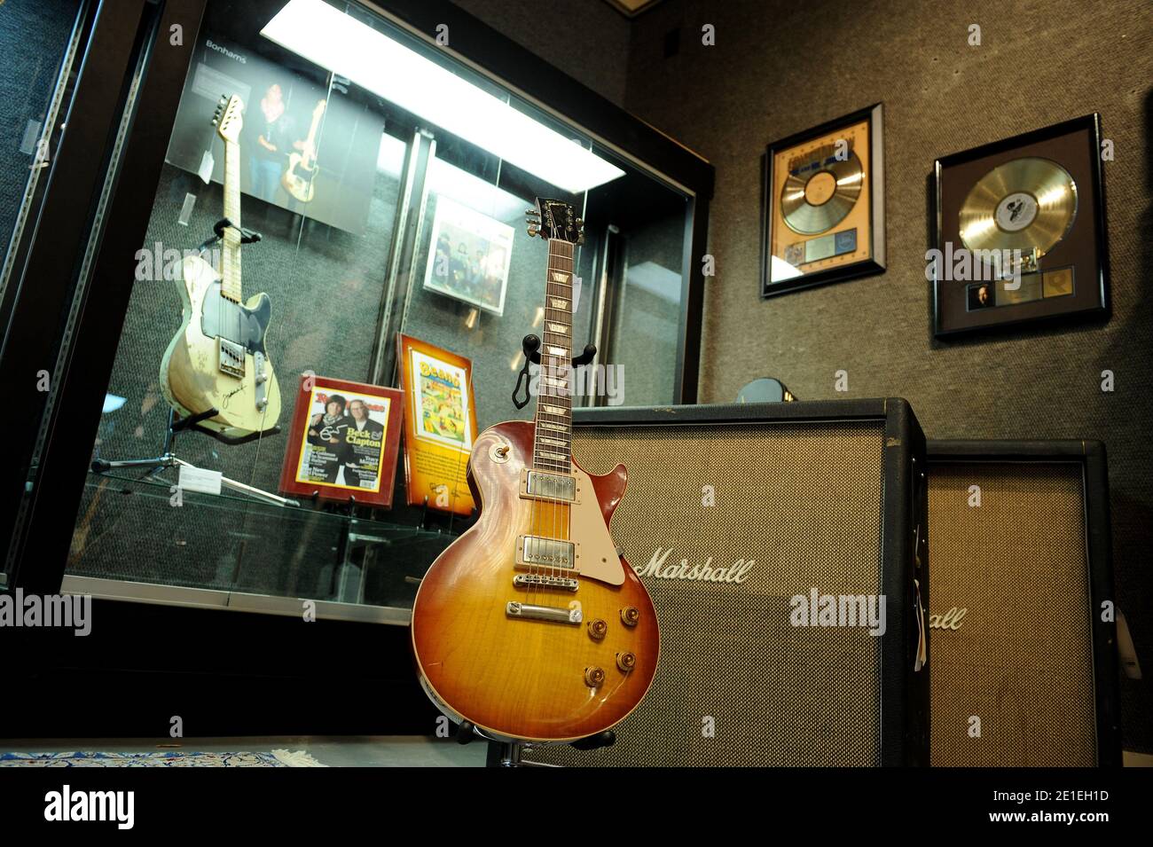 Auction of Eric Clapton's guitars and amps to benefit the Crossroads ...