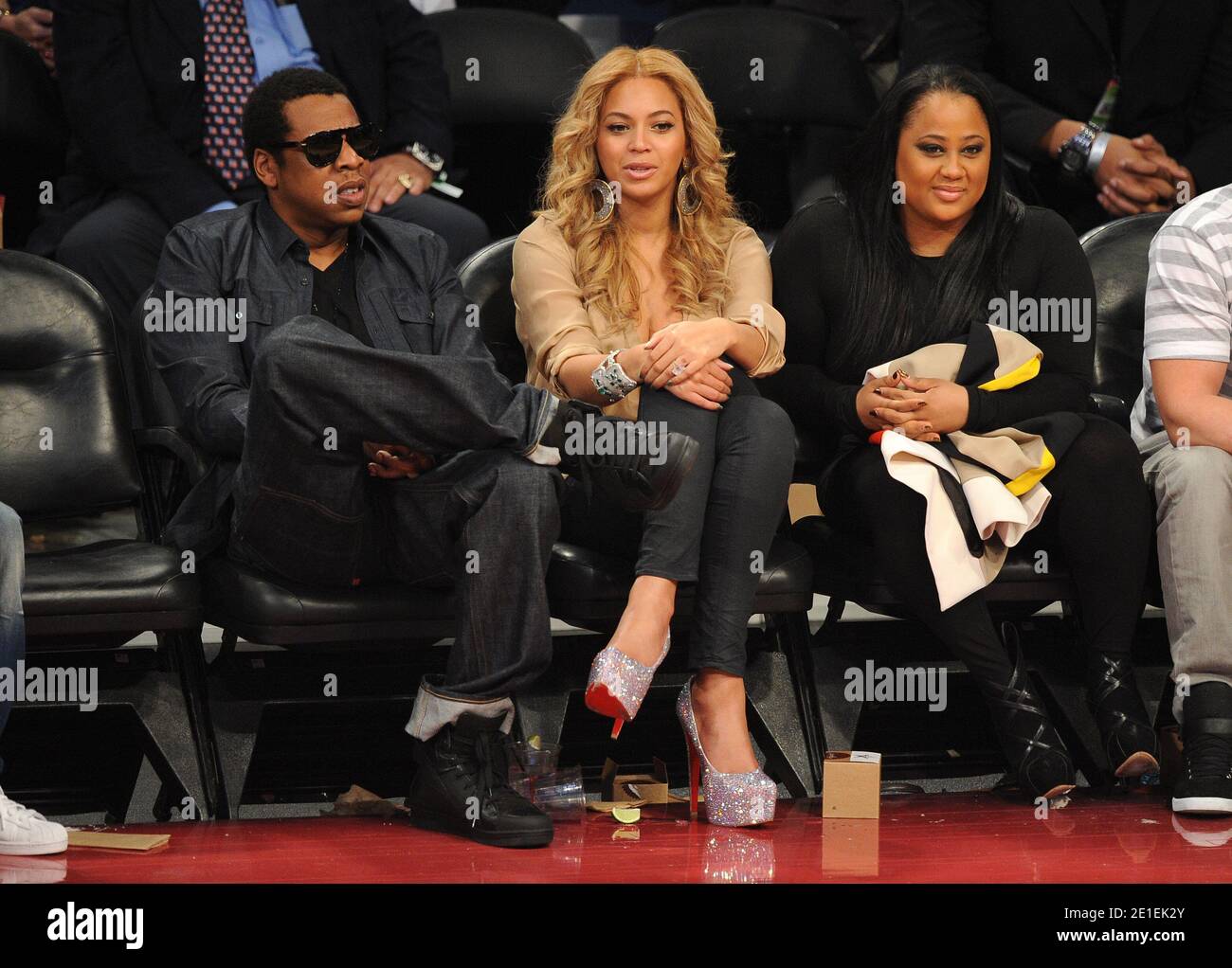 Jay z beyonce basketball hi-res stock photography and images - Alamy