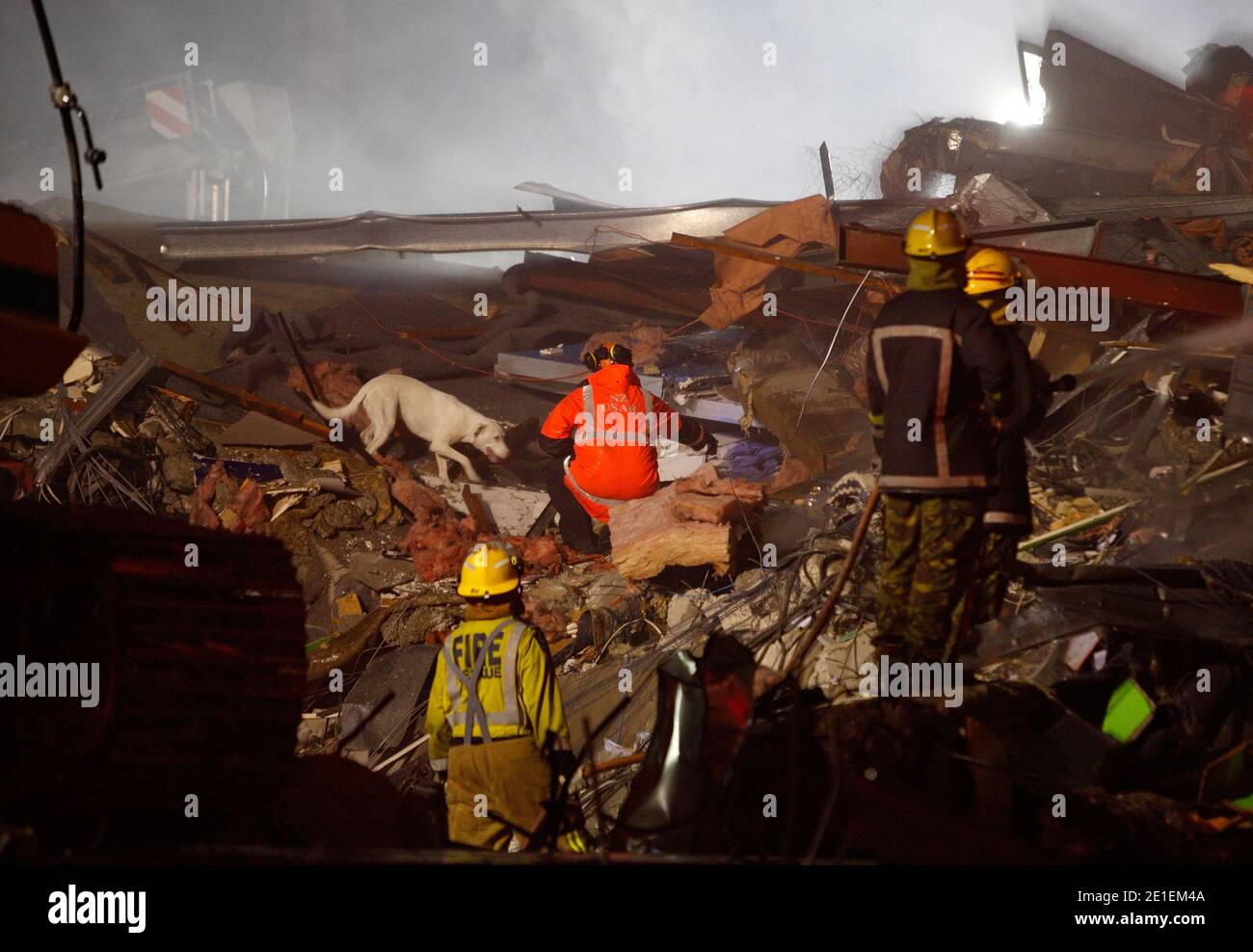 Emergency services search the rumble for survivors of the collapsed CTV ...