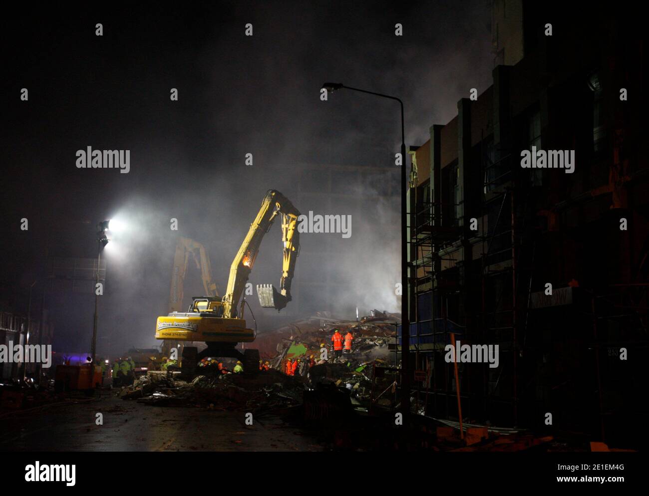 Emergency services search the rumble for survivors of the collapsed CTV ...