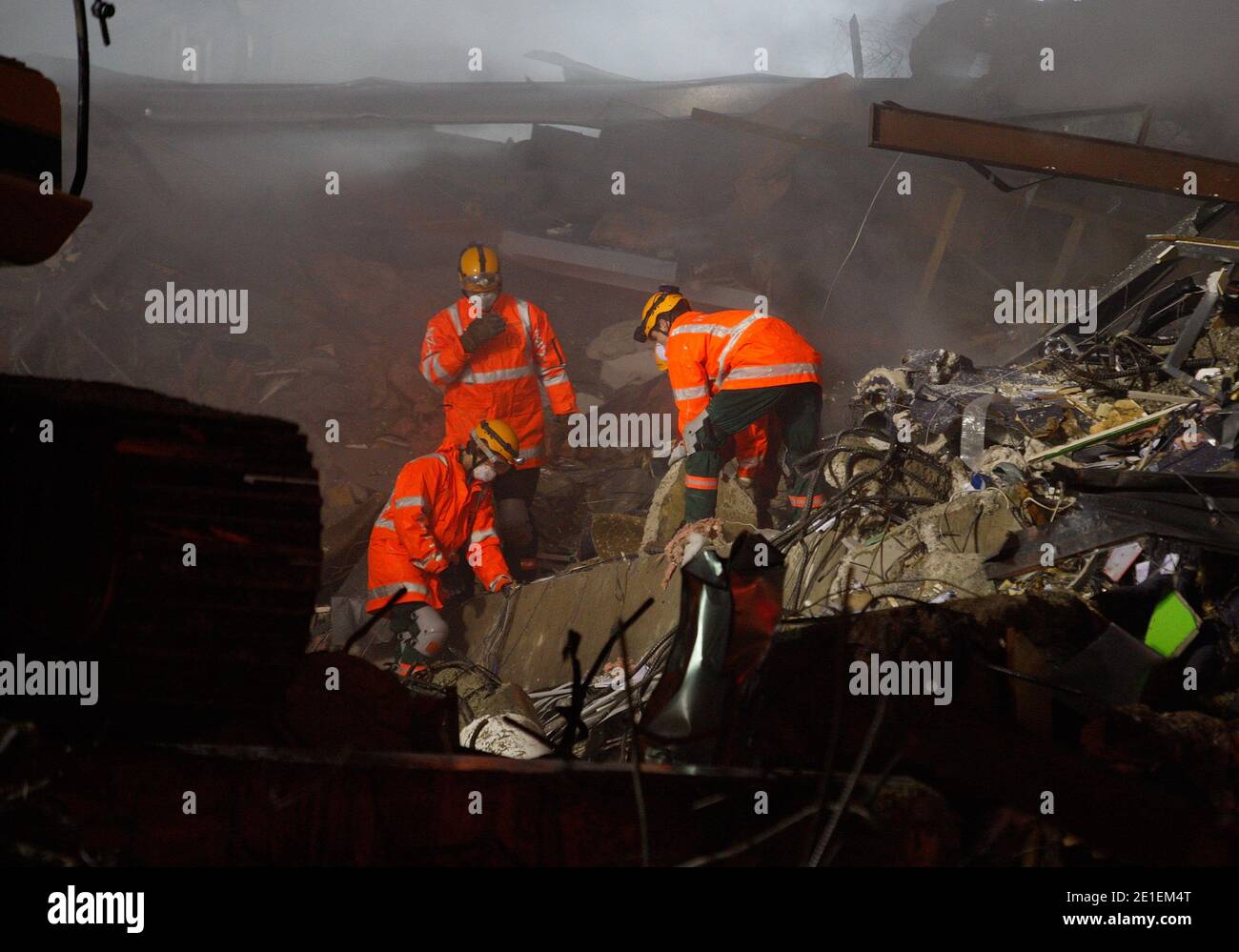 Emergency services search the rumble for survivors of the collapsed CTV ...