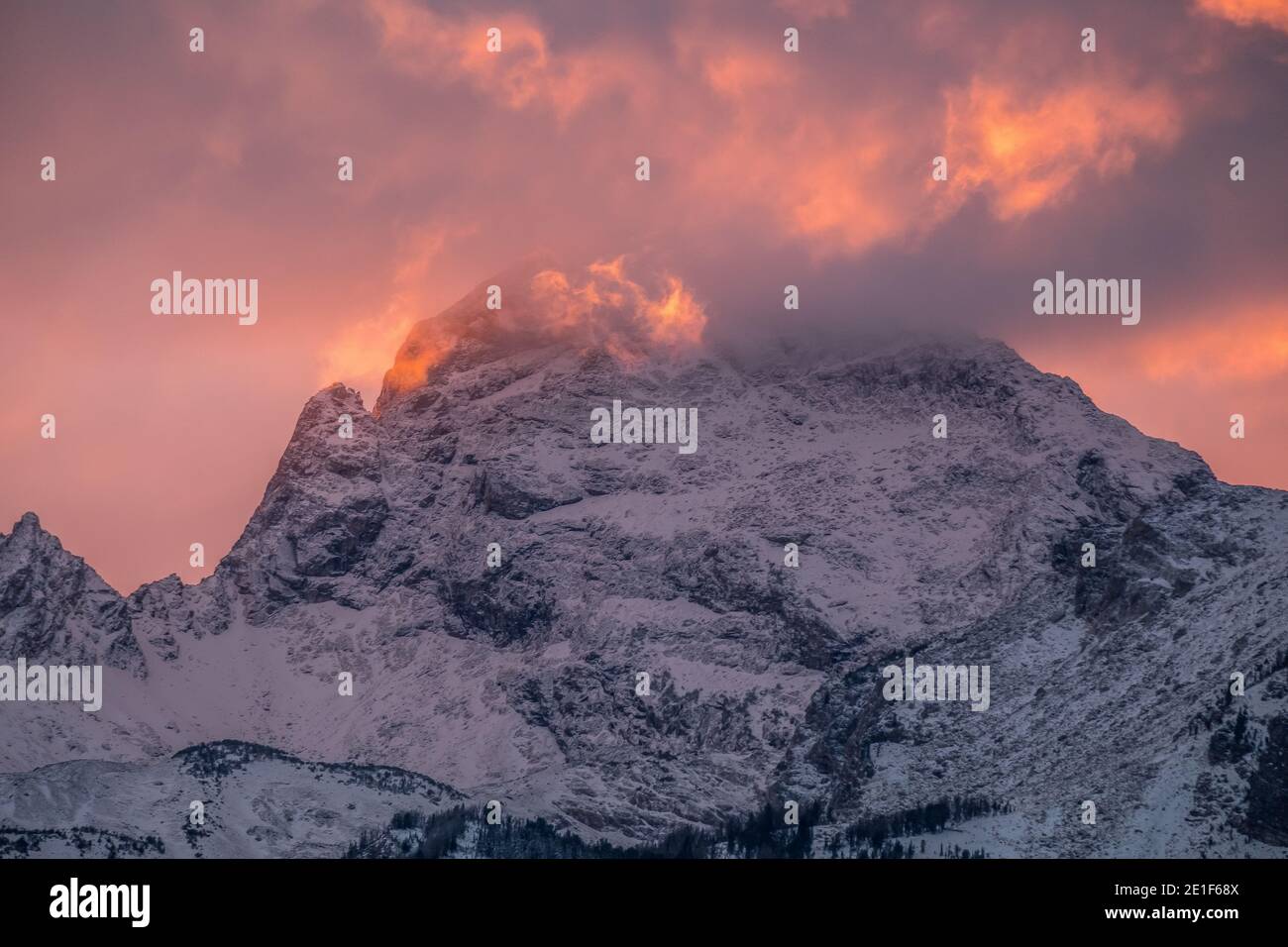 Fire on the mountain light on the hill hi-res stock photography and ...
