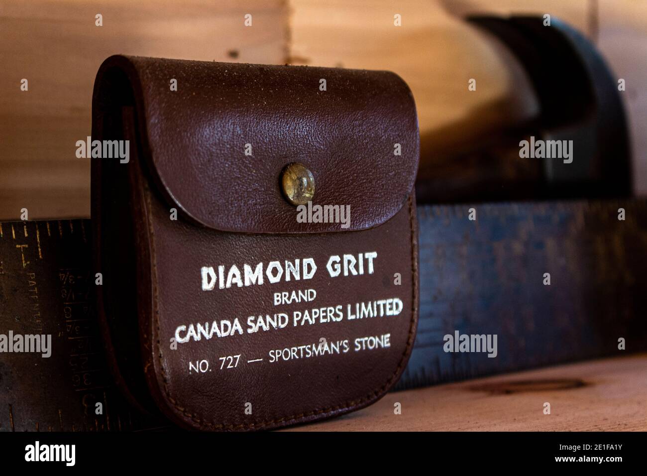 Canadian locally hand-built wood cabin Stock Photo - Alamy