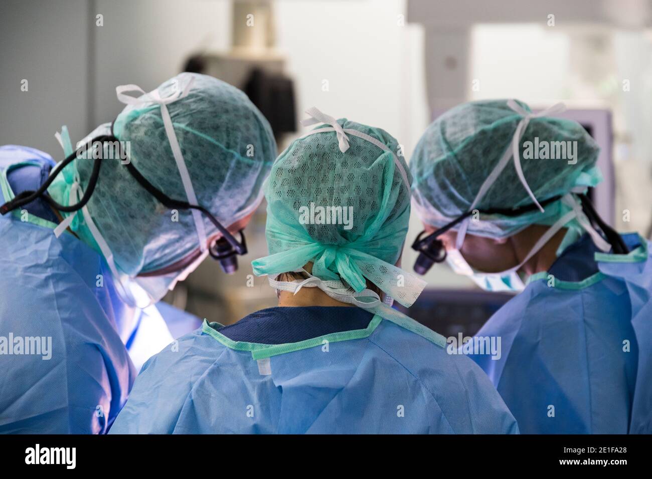 Field surgeon hi-res stock photography and images - Alamy