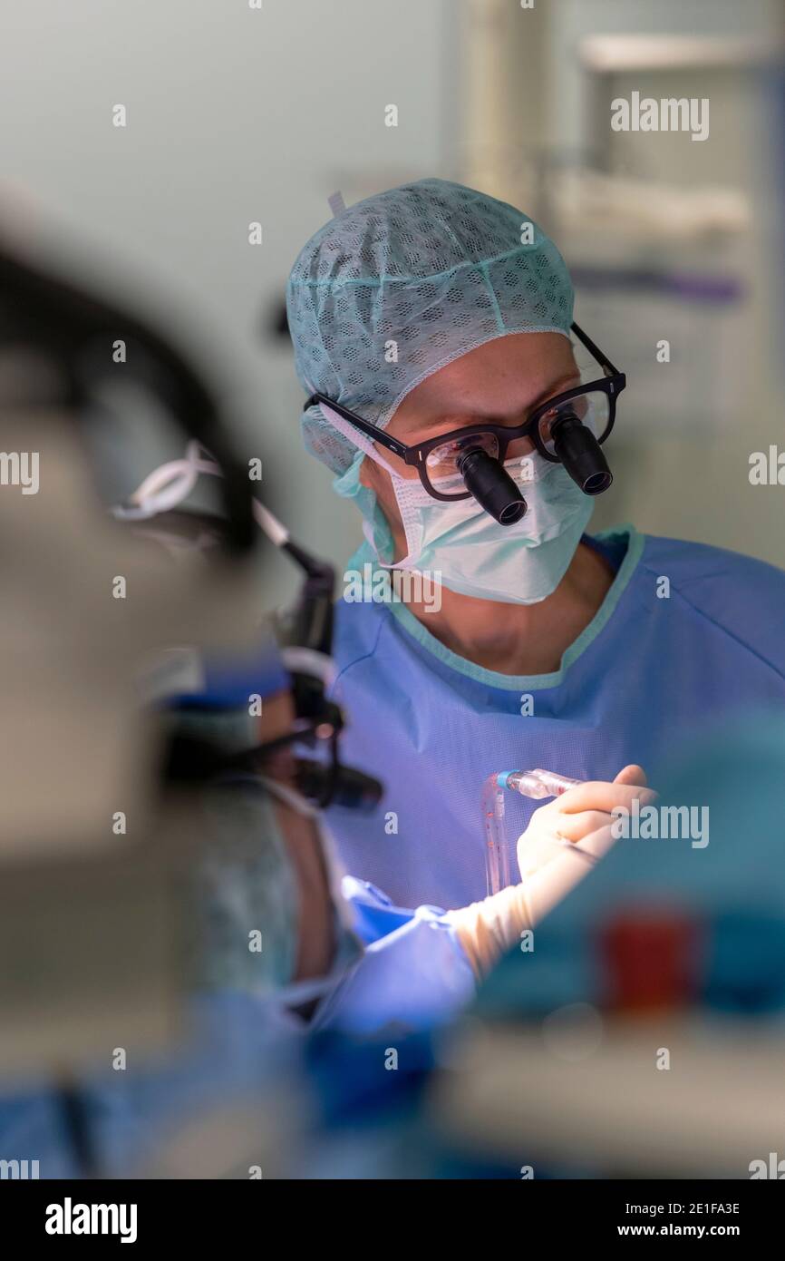 cardiac surgeon in the operating room Stock Photo - Alamy