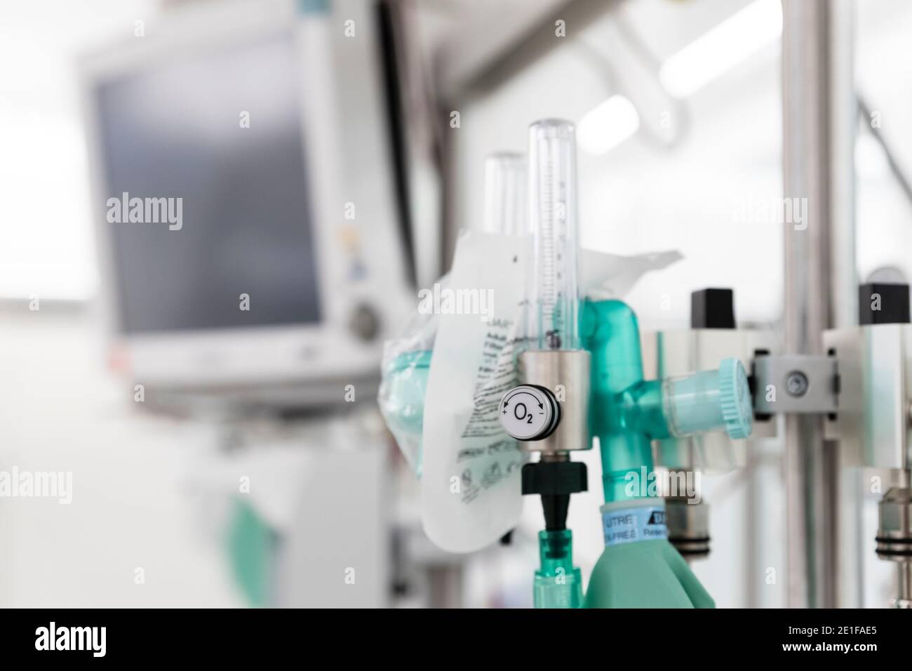 oxygen system in recovery room Stock Photo - Alamy