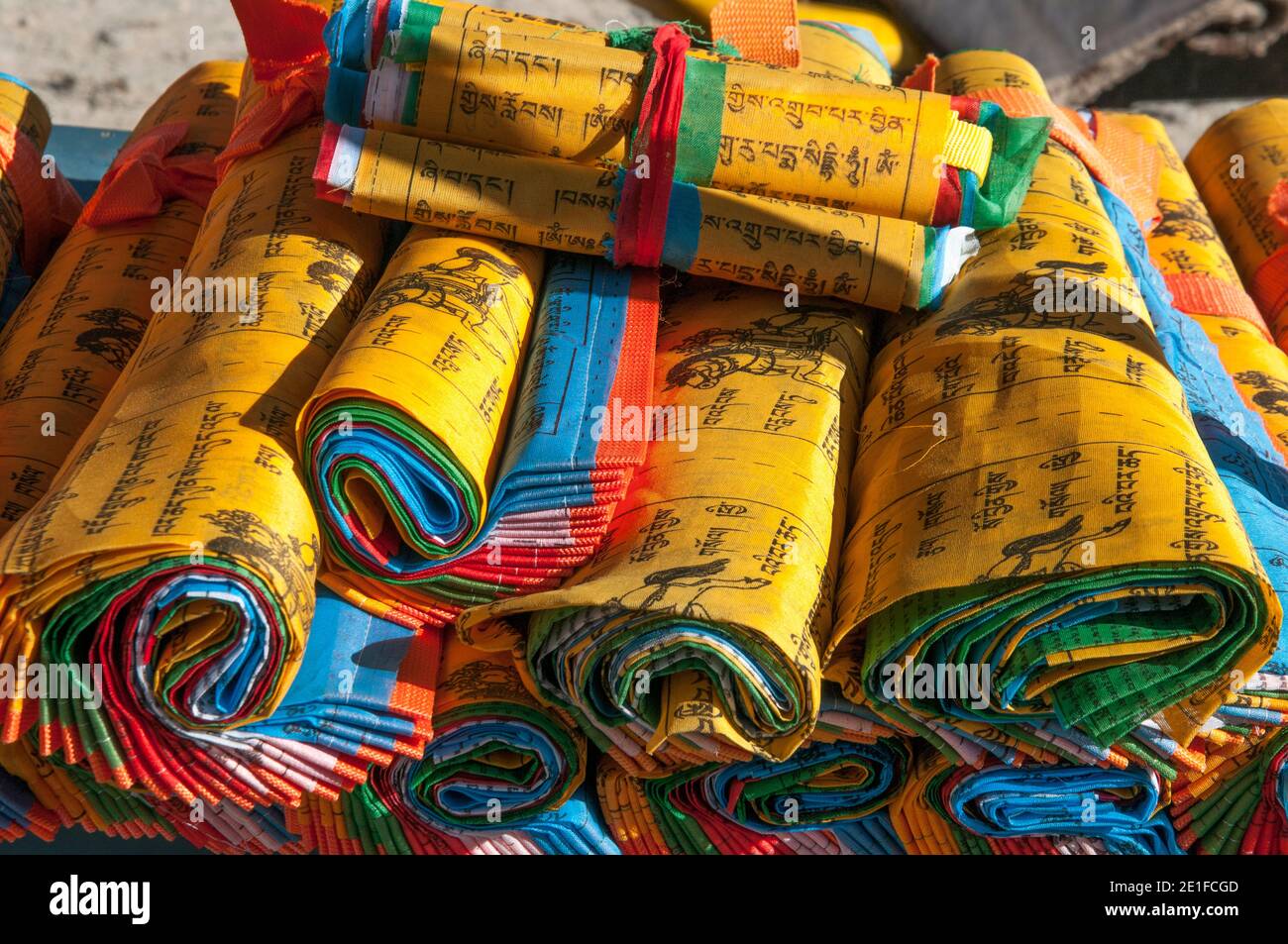Tibet prayer flags china hi-res stock photography and images - Alamy