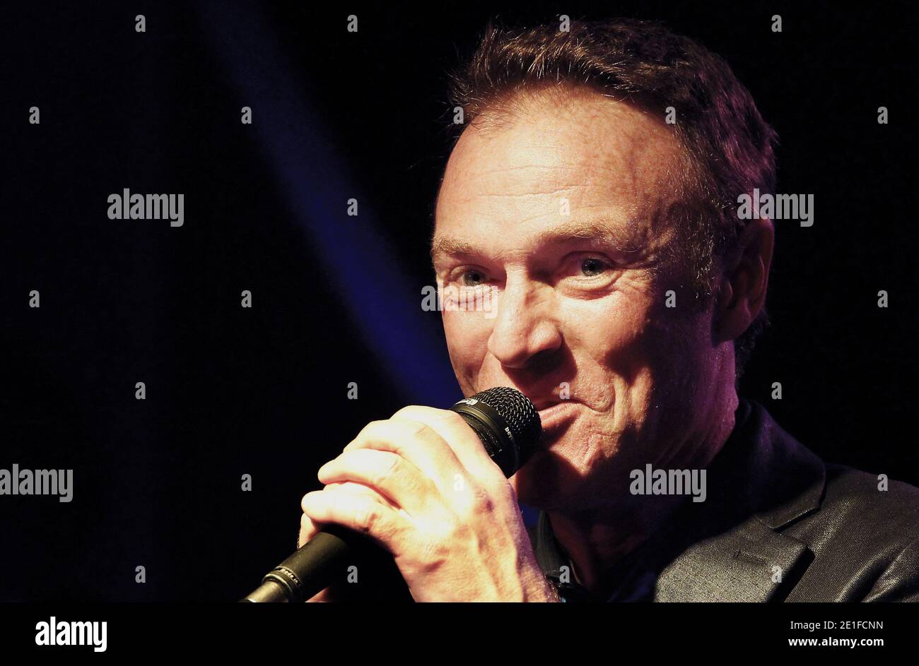 L'animateur vedette de France 2 et RTL, Christophe Hondelatte et ses ...