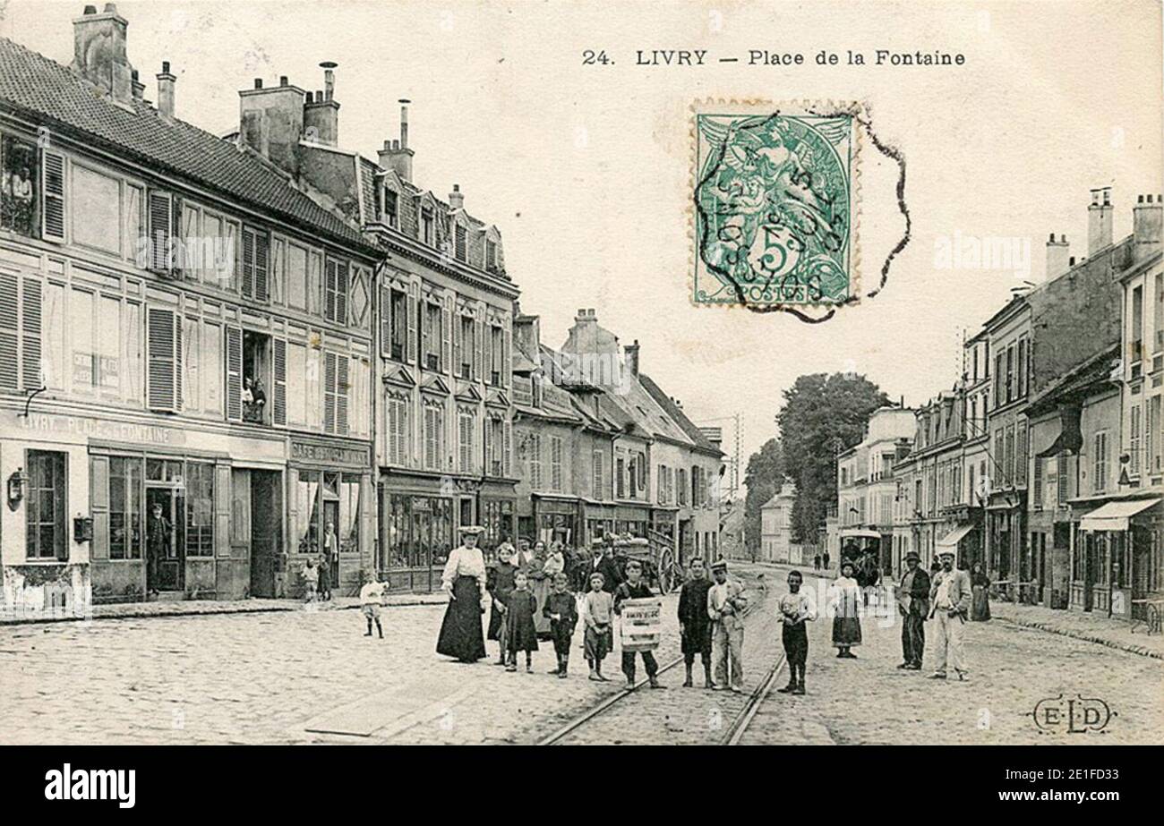 Livry place de la Fontaine Stock Photo - Alamy