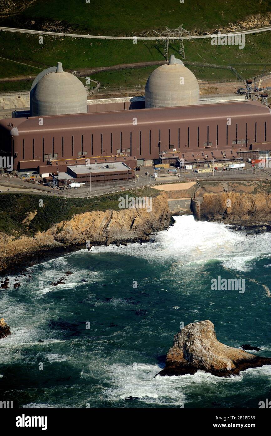 Diablo canyon nuclear power plant hi-res stock photography and images ...