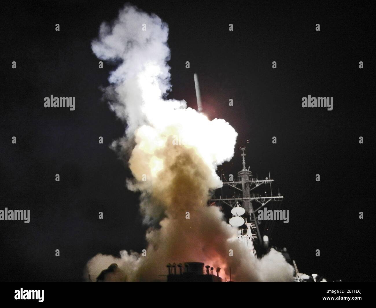 The Arleigh Burke-class guided-missile destroyer USS Barry (DDG 52 ...