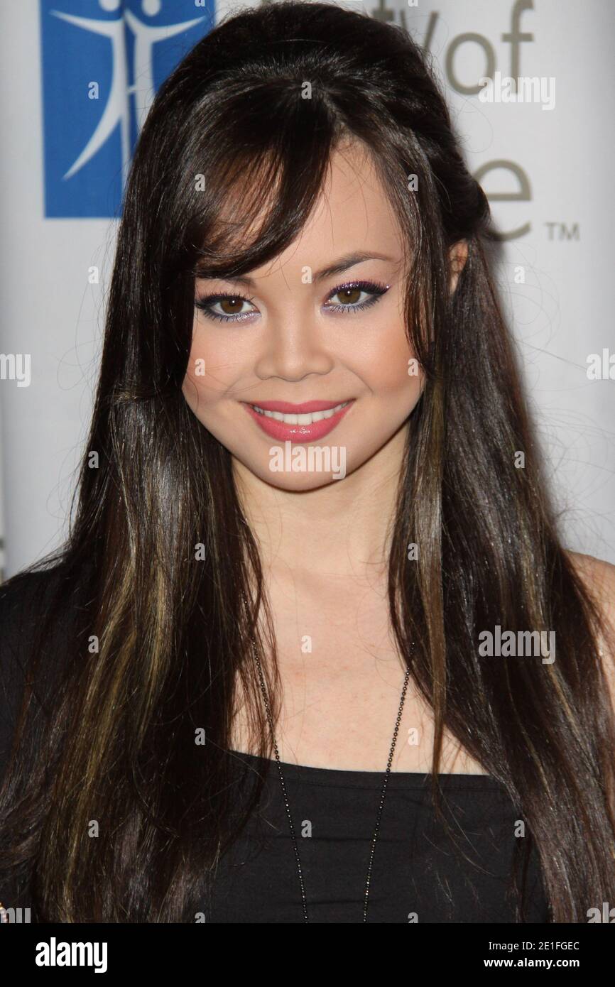 Anna Blossom's Instagram, Twitter & Facebook on IDCrawl