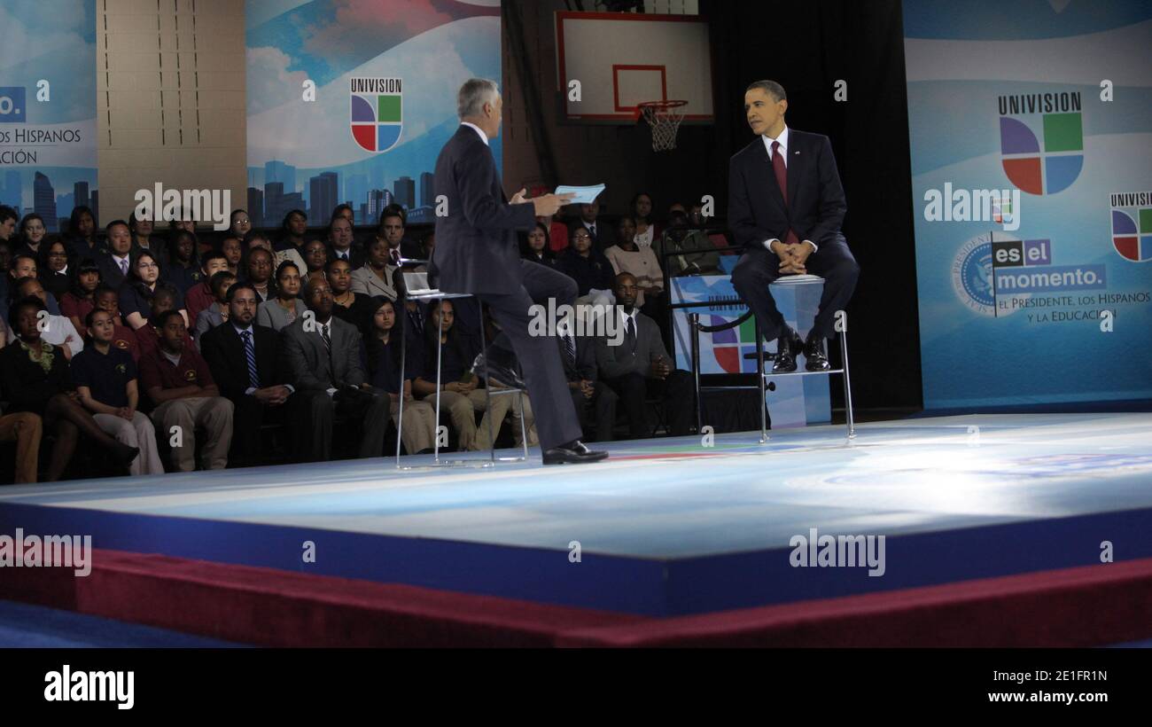 Bell multicultural high school hi-res stock photography and images - Alamy