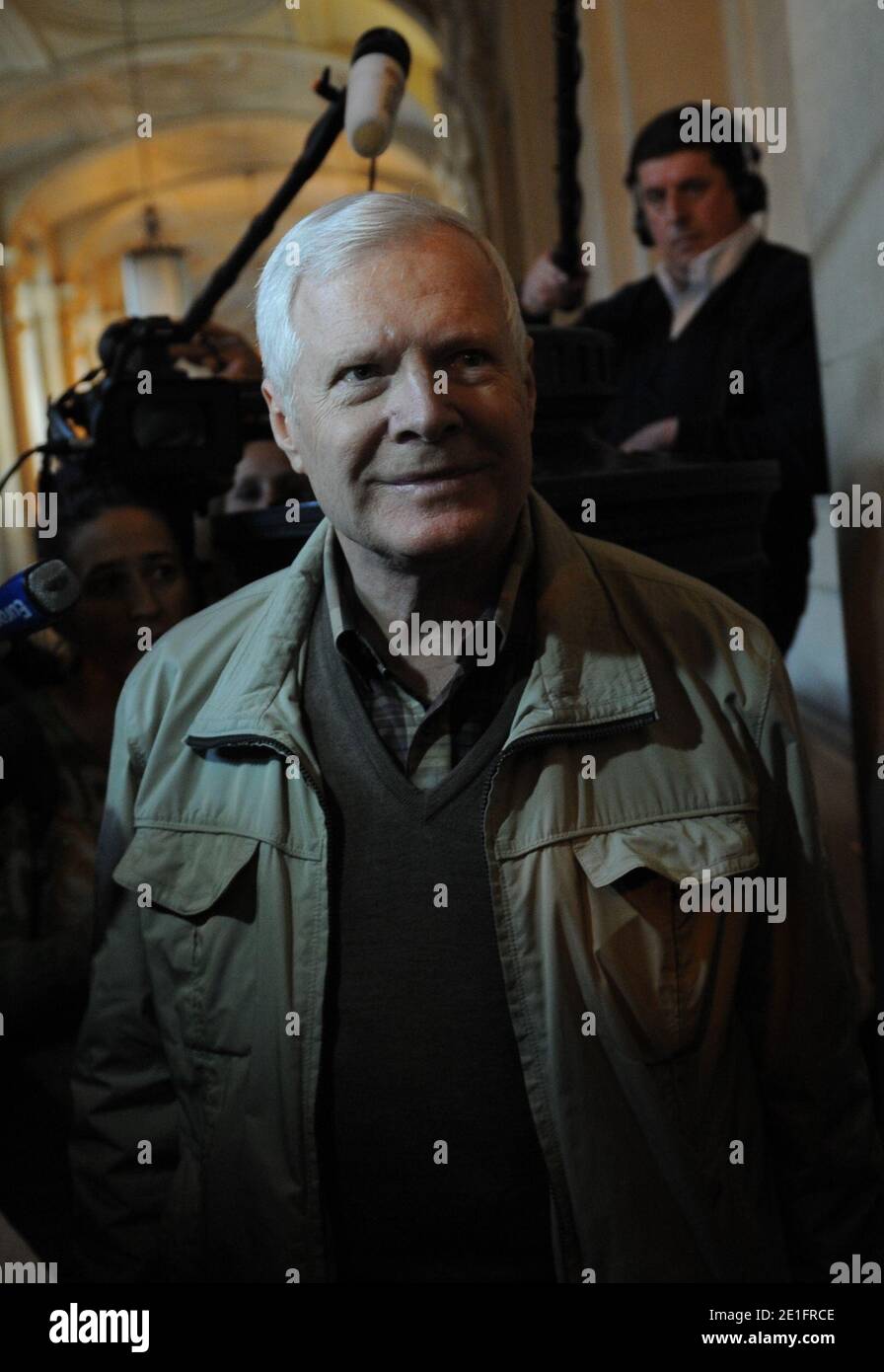 Frenchman Andre Bamberski arrives at the Palais de Justice to attend ...
