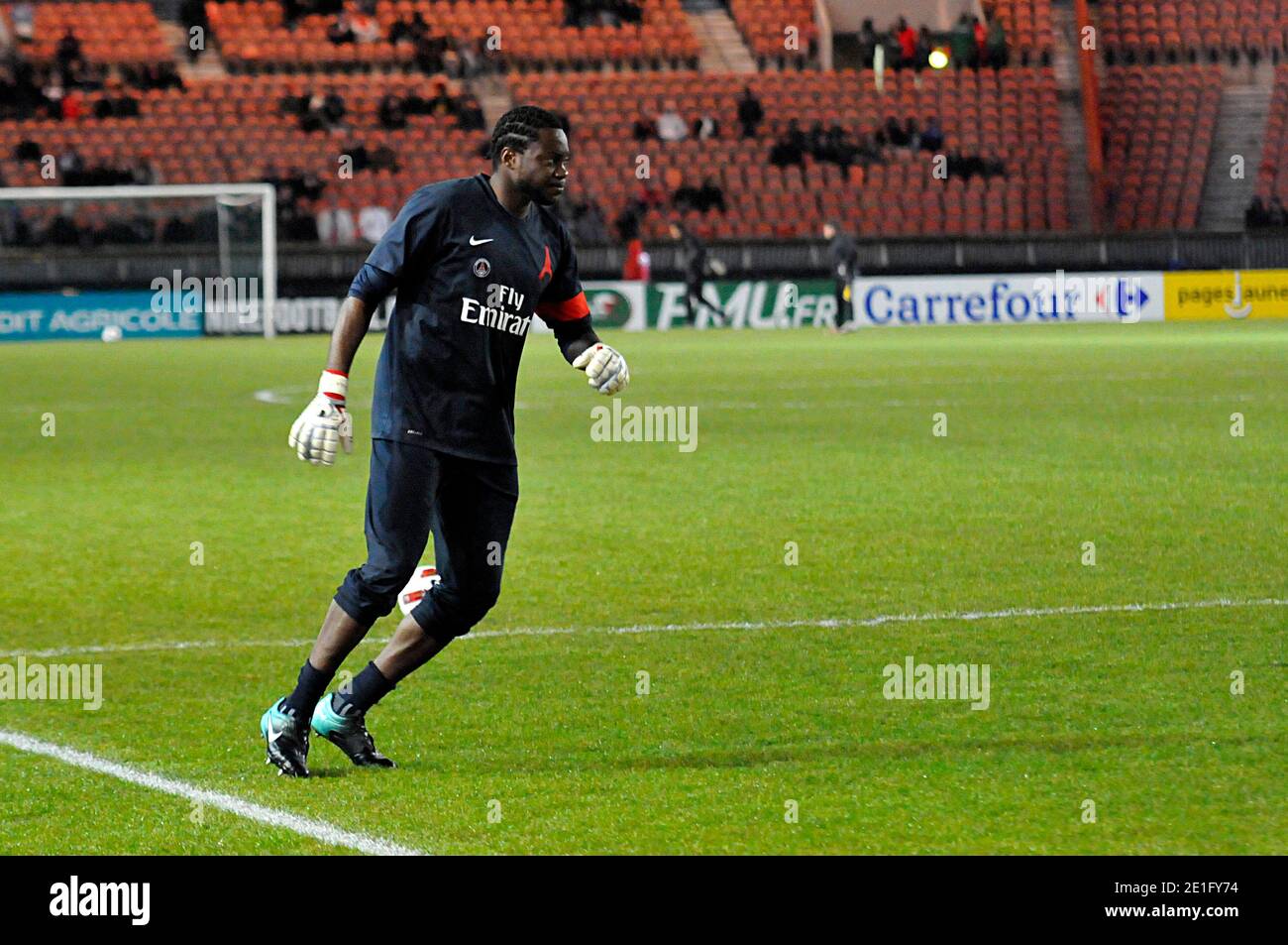 Paris-St-Germain's Apoula Edel during the French First League soccer ...