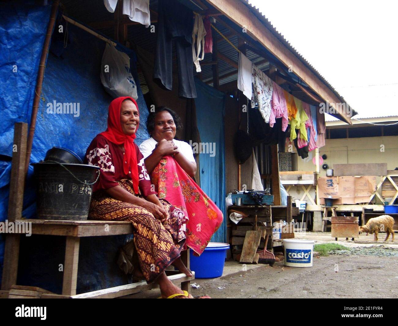 Local Indonesian women in their village (4320656239 Stock Photo - Alamy
