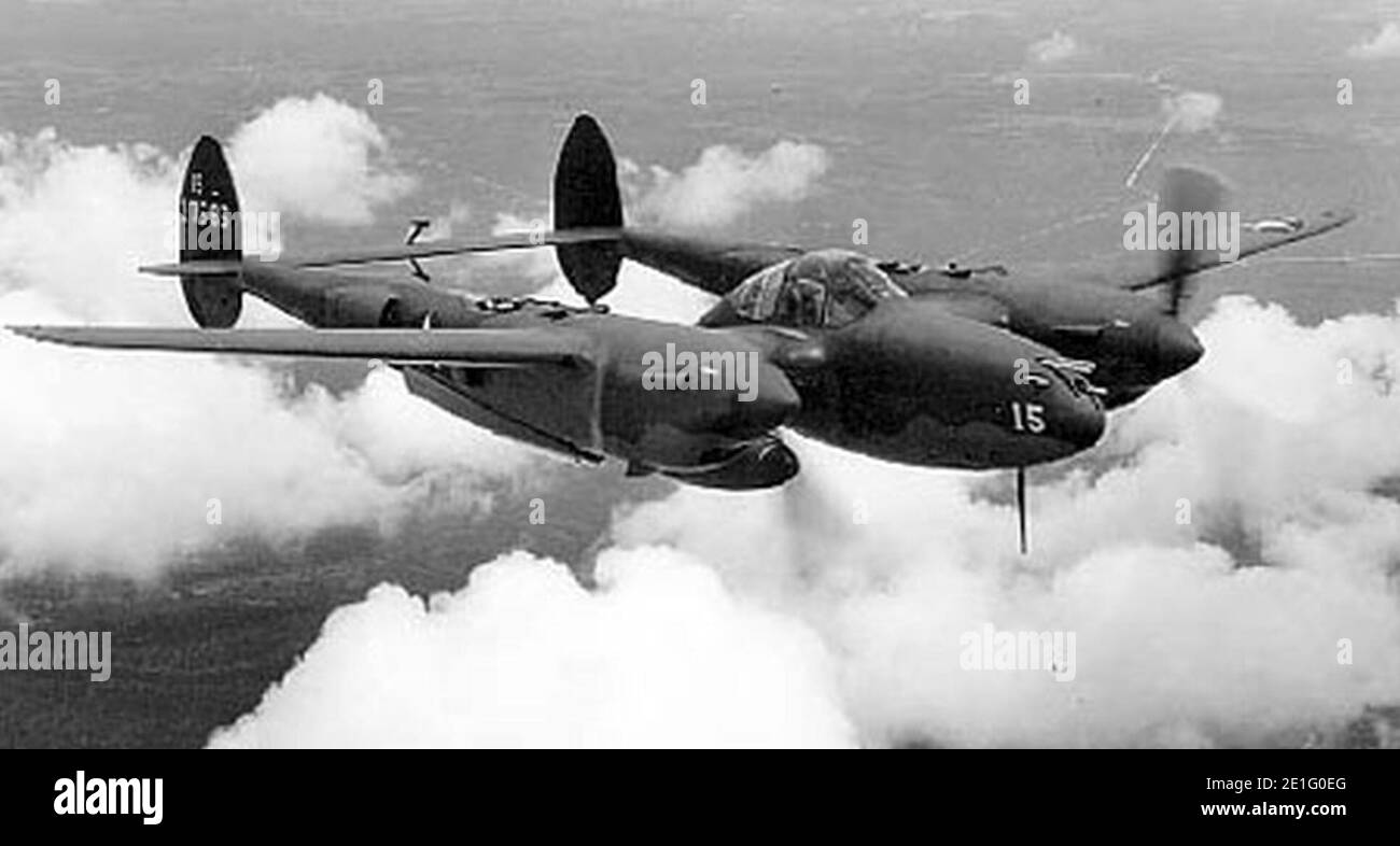 Lockheed P-38F-1-LO in flight 061018 Stock Photo - Alamy