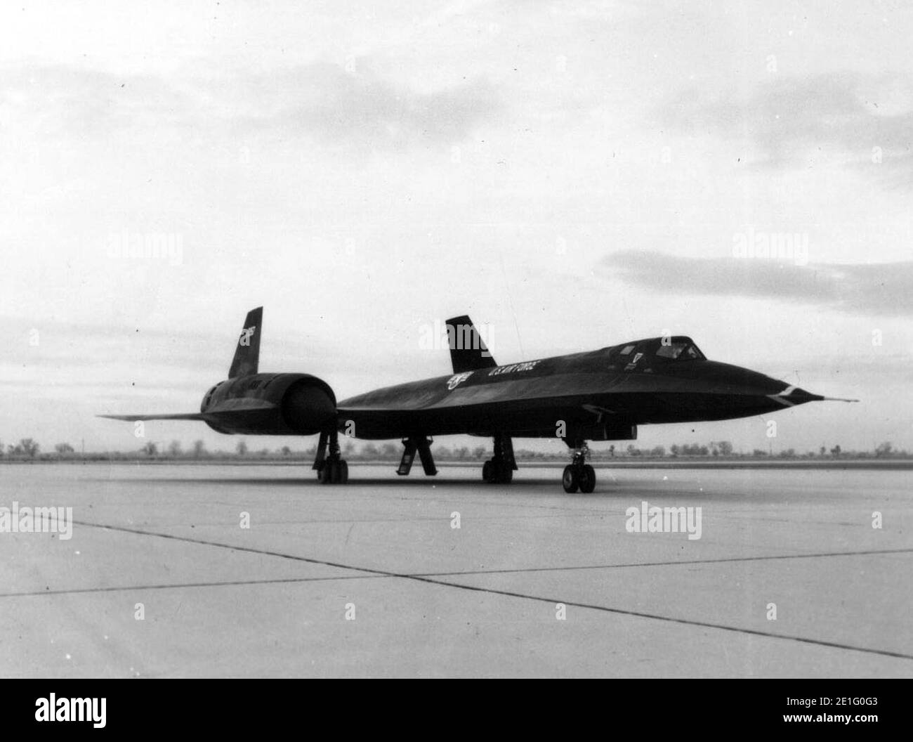 Lockheed SR-71 side view the first SR-71A-LO delivered (SN 61-7950 ...