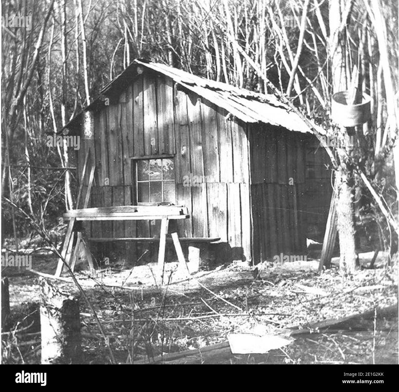 Classic log cabin Black and White Stock Photos & Images - Alamy