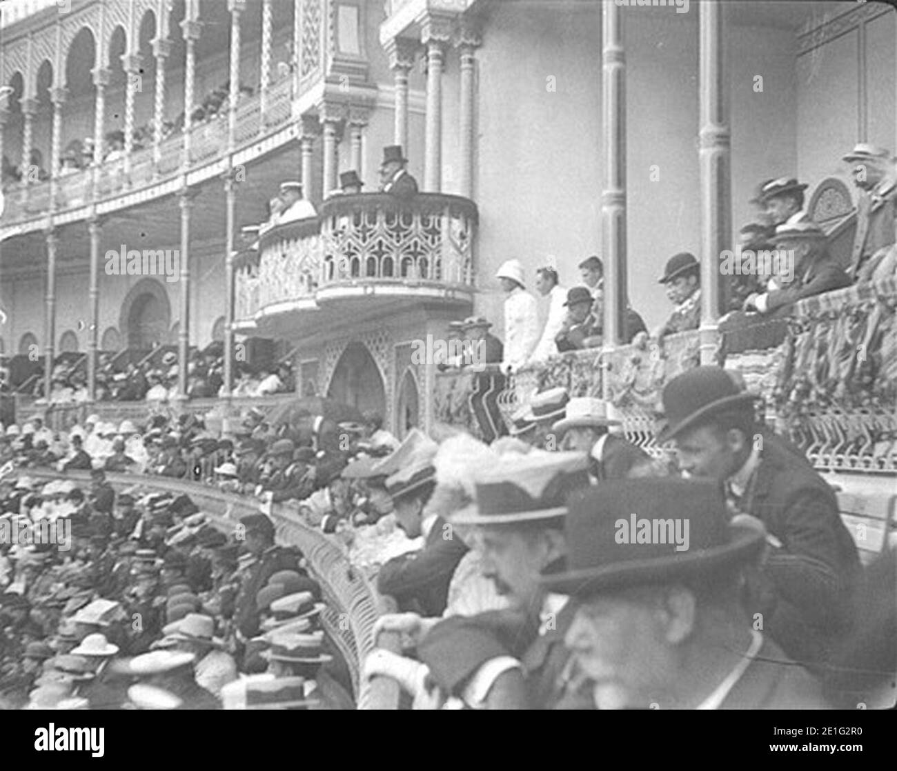 Logé Black and White Stock Photos & Images - Alamy