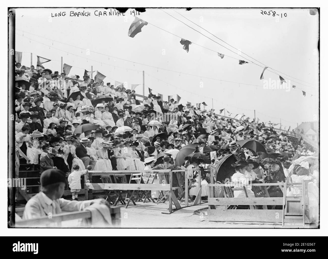 Long branch carnival hi-res stock photography and images - Alamy