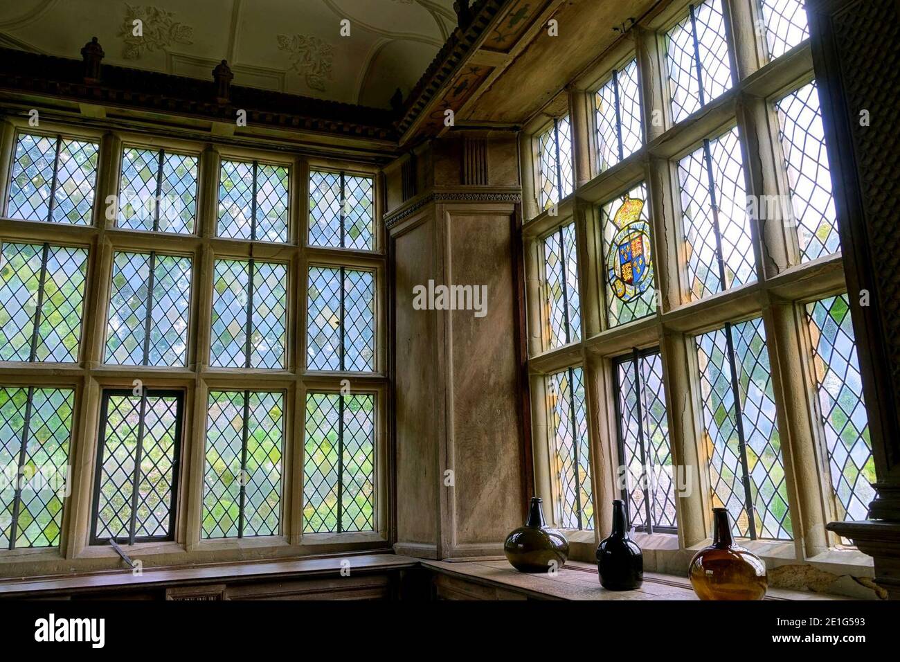 Long Gallery windows, Haddon Hall - Bakewell, Derbyshire, England Stock ...