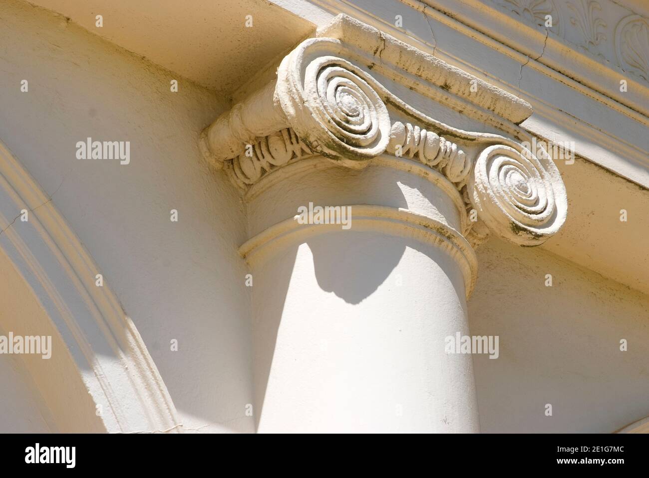 Ionic column detail hi-res stock photography and images - Alamy