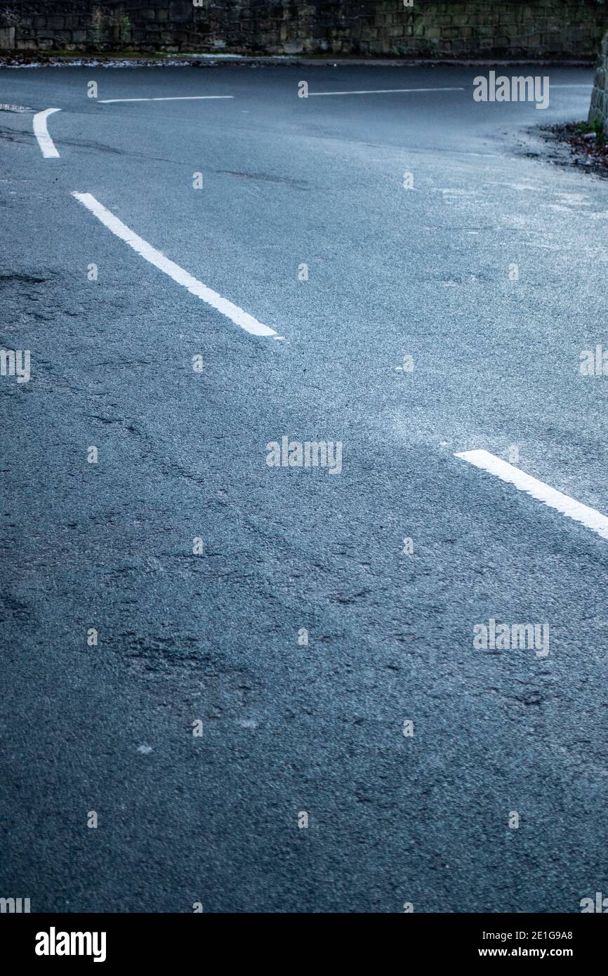 Blind bend hi-res stock photography and images - Alamy