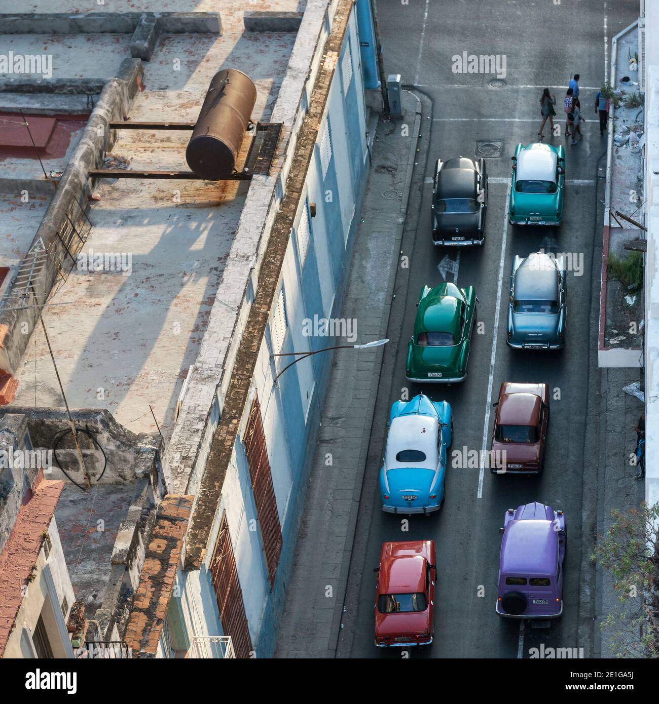 Cars running hi-res stock photography and images - Alamy