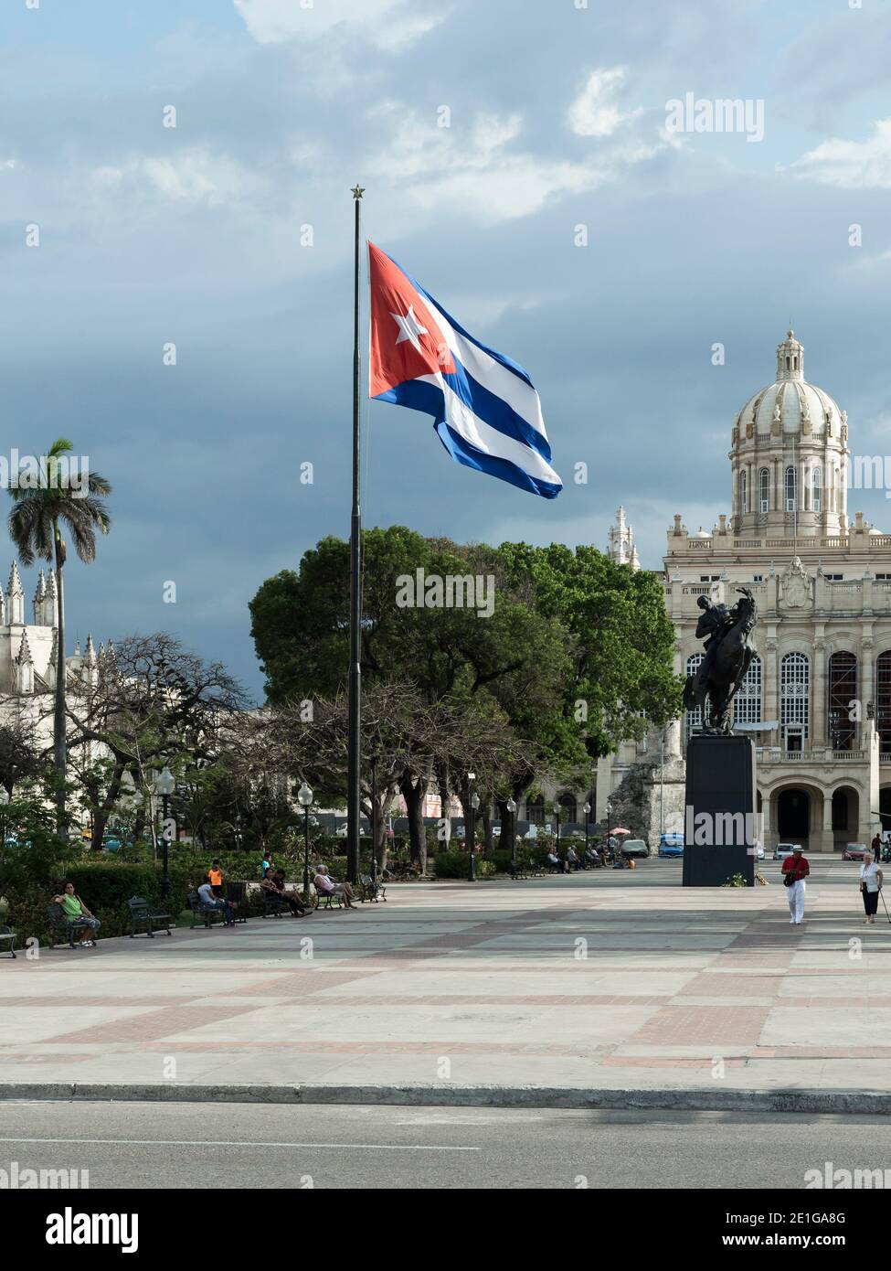 Cuban backdrop hi-res stock photography and images - Alamy