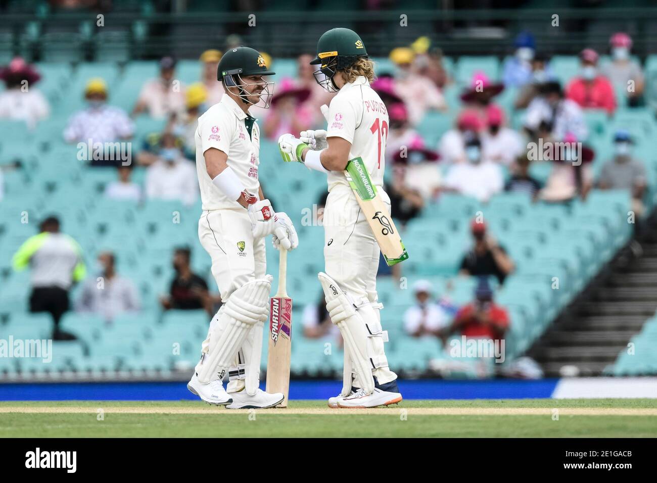 Opening ball hi-res stock photography and images - Alamy