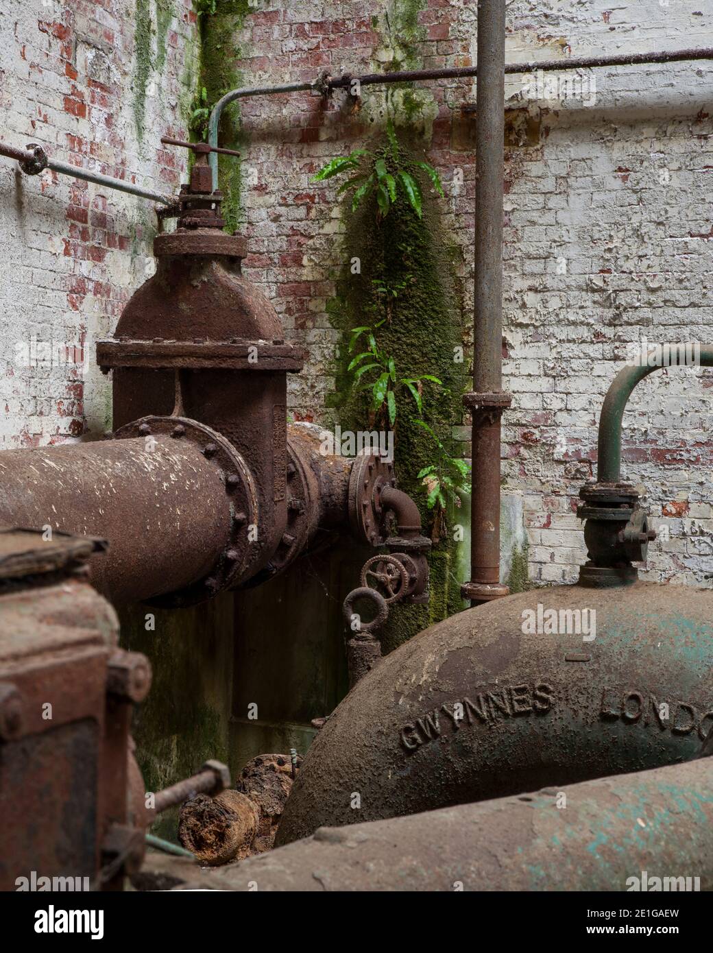 Joseph bazalgette sewage system hi-res stock photography and images - Alamy
