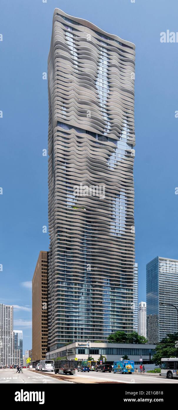 Exterior view of the 82 storey, 876 feet high Aqua Tower in Chicago ...