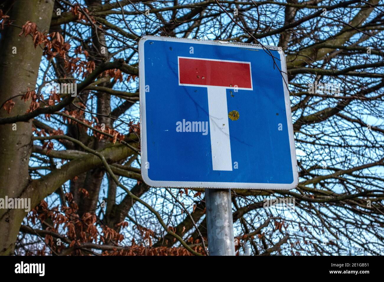 dead end street, no through road sign red T Stock Photo - Alamy