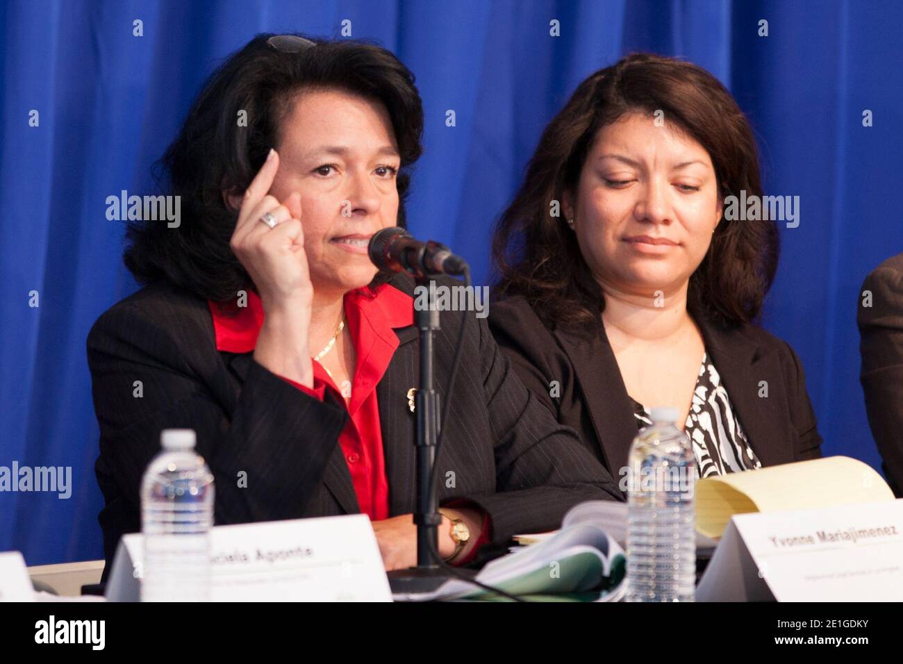 Consumer advisory board hi-res stock photography and images - Alamy