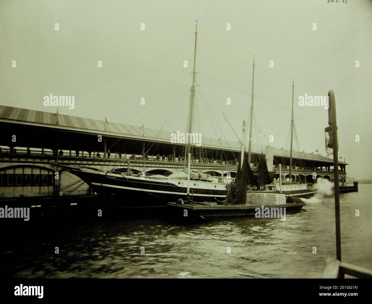 11059 hi-res stock photography and images - Alamy