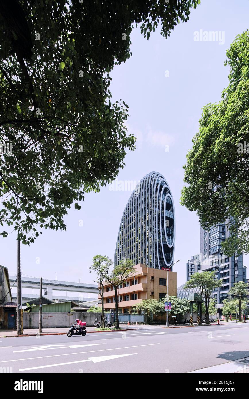 Exterior view of Le Architecture in Taipei, Taiwan, a sustainable, egg ...
