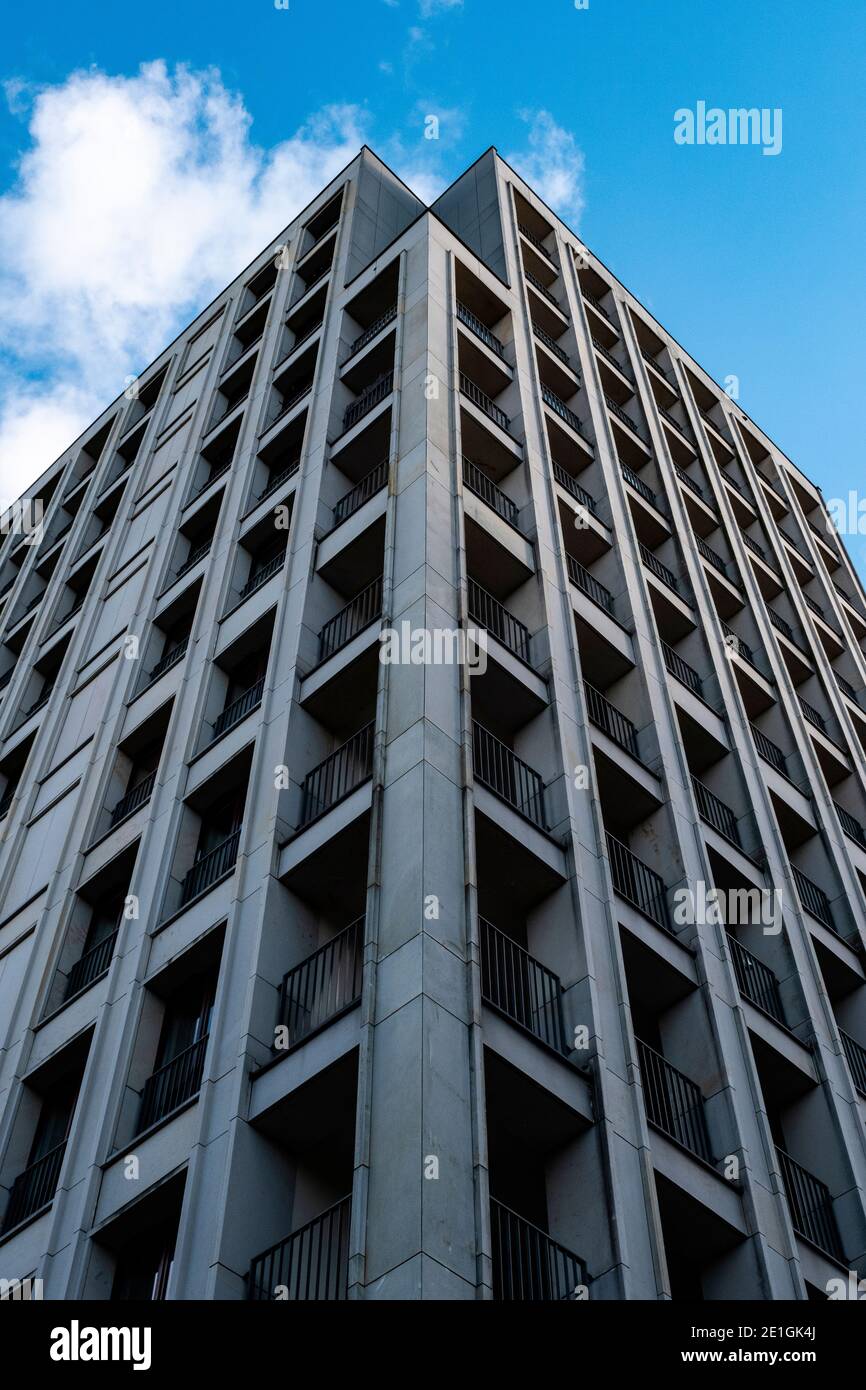 Mesh vertical hi-res stock photography and images - Alamy