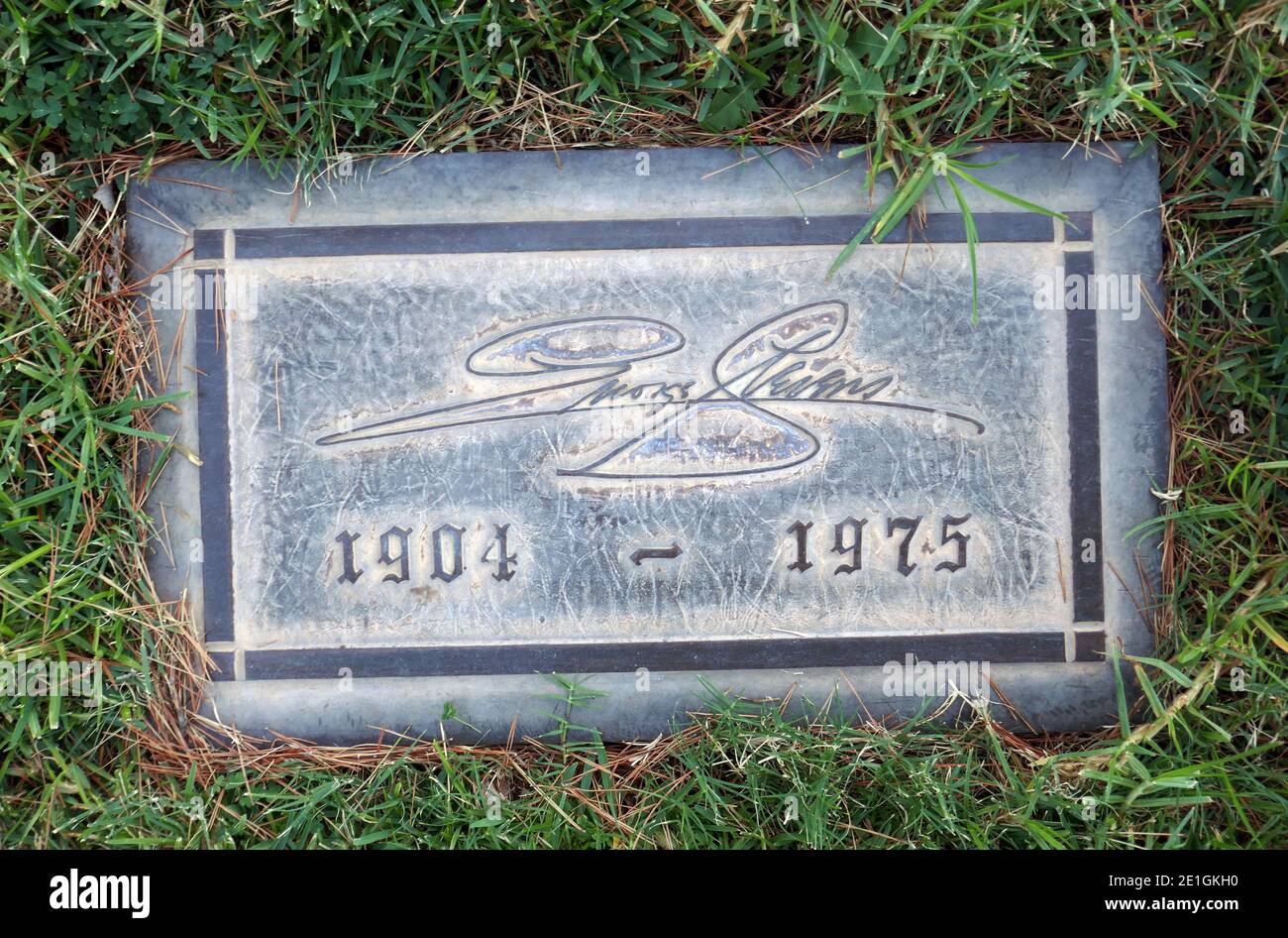 James dean grave park cemetery hi-res stock photography and images - Alamy