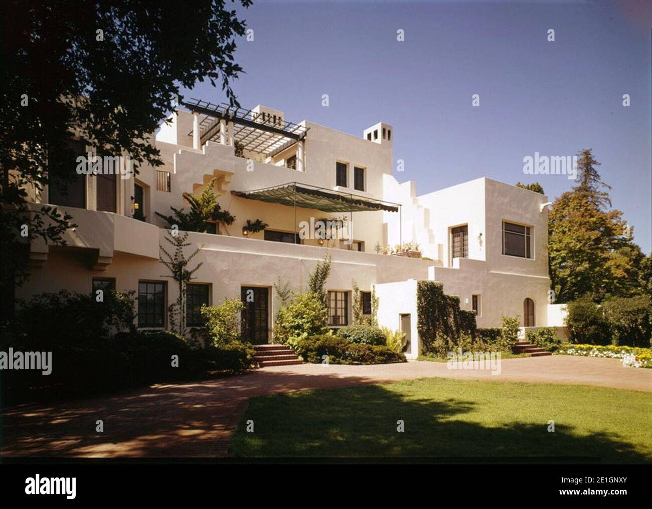 Lou henry hoover house hi-res stock photography and images - Alamy