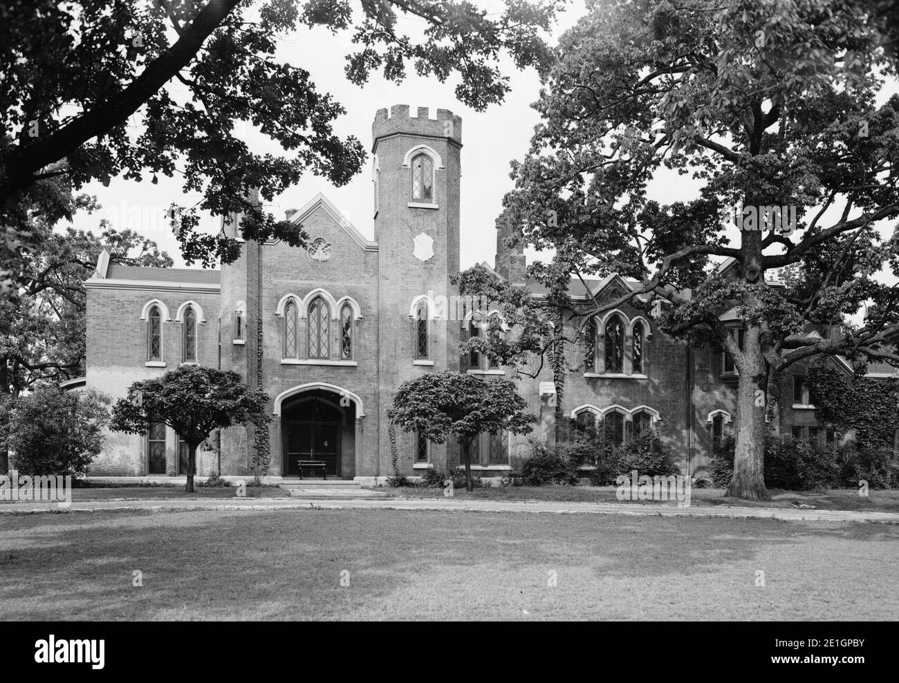 Loudoun history Black and White Stock Photos & Images - Alamy
